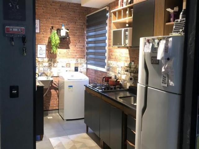 Apartamento térreo com 01 dormitórios e com 02 vagas por proprietário
