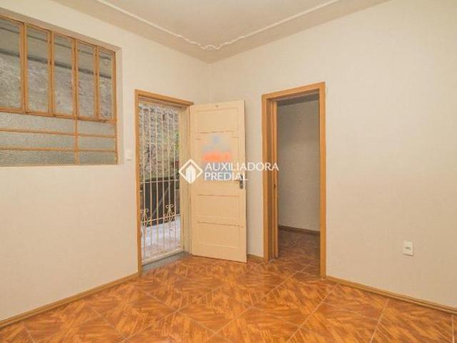 Apartamento térreo com 2 dormitórios