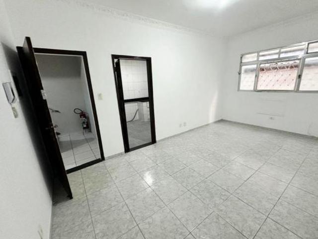 Apartamento térreo com 2 dormitórios, À VENDA na Encruzilhada