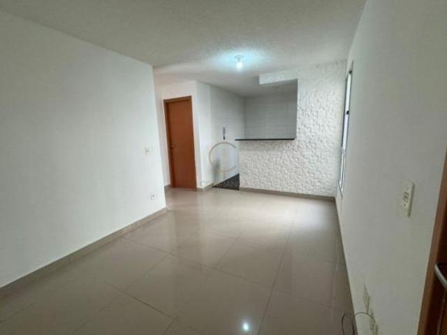 Apartamento térreo com 2 dormitórios e 2 espaços externos, 1 vaga
