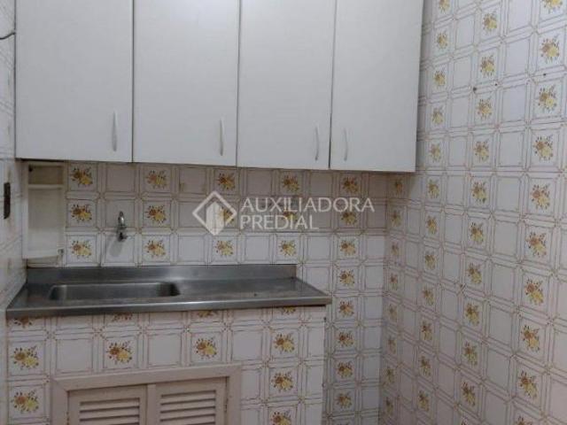 Apartamento térreo com 2 dormitórios no bairro Cristo Redentor Porto Alegre
