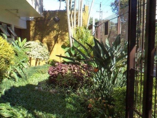 Apartamento térreo com 2 dormitorios na Lucas de Oliveira