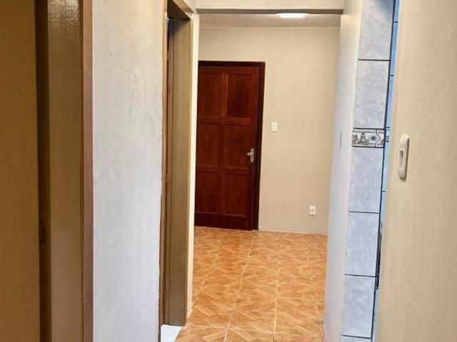 Apartamento térreo com 2 quartos e vaga de garagem no bairro Parque Dos Maias