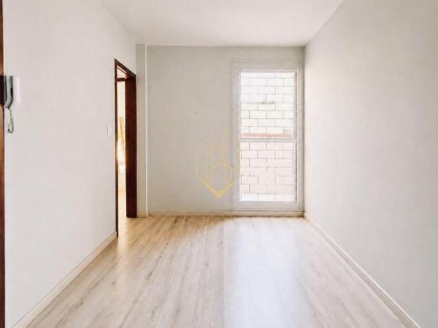 Apartamento térreo com 2 quartos e 1 vaga no bairro Rebouças