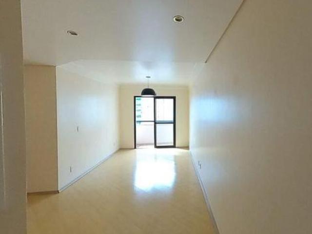 Apartamento Térreo com 3 Dormitórios, 2 Vagas e Financiamento na Vila Gilda