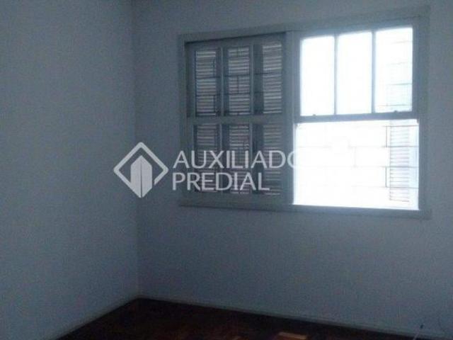 Apartamento térreo com 3 Quartos no Bairro Petrópolis em Porto Alegre RS