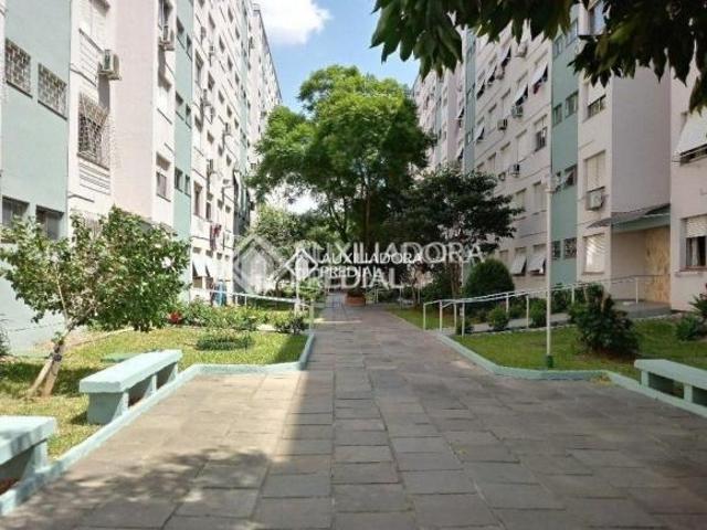 Apartamento terreo com 55 m², 2 quartos e 1 vaga de garagem no Bairro Sarandi em Porto Alegre RS