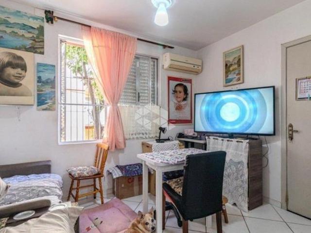 Apartamento TÉRREO à venda com 1 quarto na rua GOMES DE FREITAS, no bairro Jardim Itu, Porto Alegre