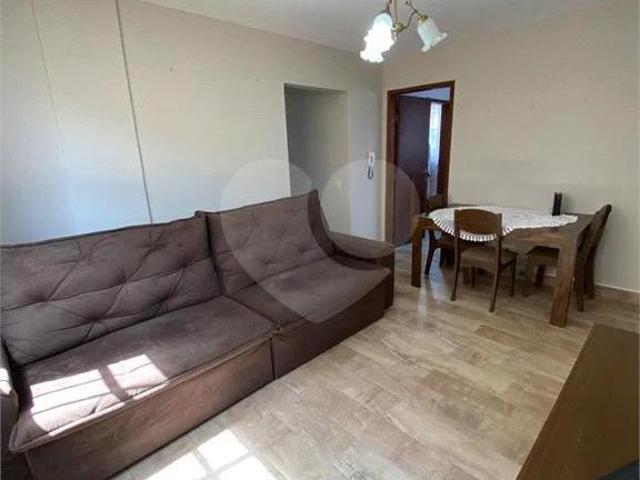 Apartamento térreo à venda no Bairro Portão – 3 quartos | 68m² | vaga coberta