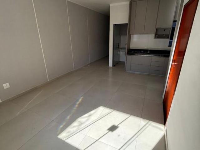 Apartamento térreo à venda no Centro