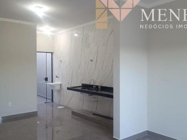 Apartamento térreo à venda no Jardim Luiza