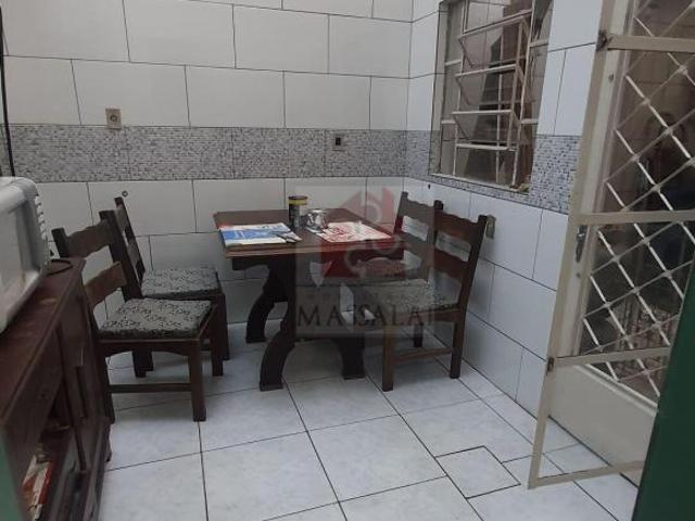 Apartamento térreo à venda no Menino Deus