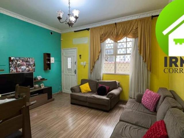Apartamento térreo a poucos passos da praia Santos SP