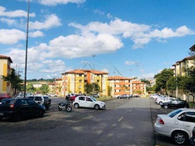 Apartamento térreo acolhedor e bem localizado no R