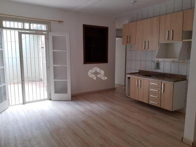 Apartamento Térreo / Garden à venda, 1 dormitório, pátio, Santana