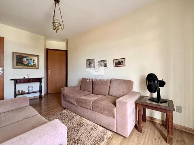 Apartamento térreo de 3 quartos com área externa no Estrela Sul