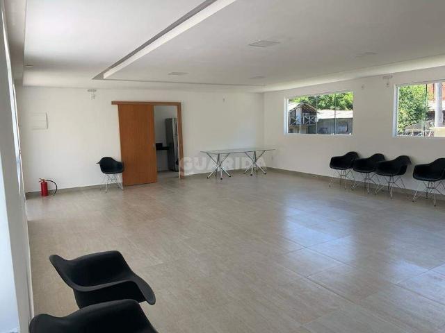 Apartamento térreo de 2 dormitórios, com pátio, no bairro Cavalhada COD: 18724