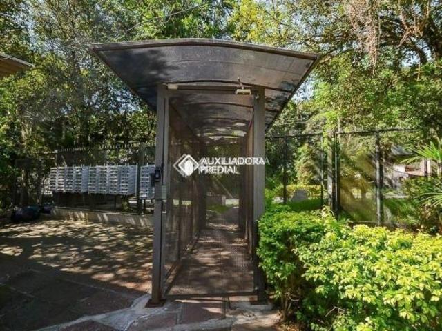 Apartamento térreo de 2 quartos com vaga de garagem