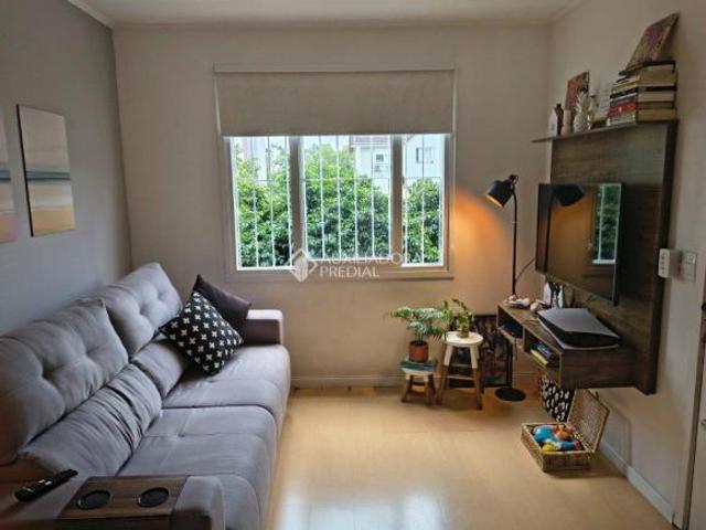 Apartamento térreo de 2 quartos e 1 vaga próximo da Feevale, no Bairro Vila Nova