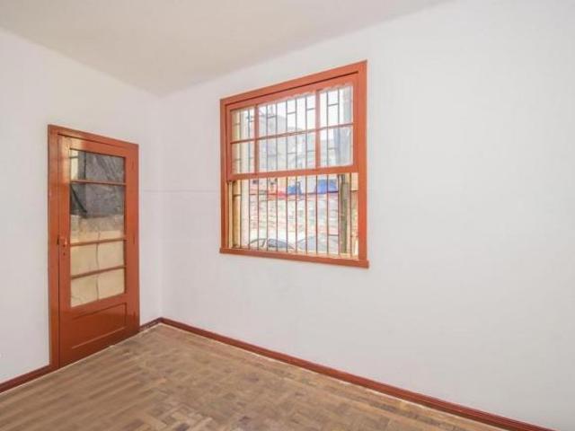 Apartamento térreo de 2 quartos, 2 banheiros no bairro Cidade baixa