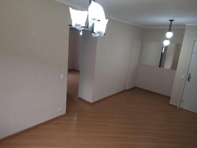 apartamento térreo desocupado