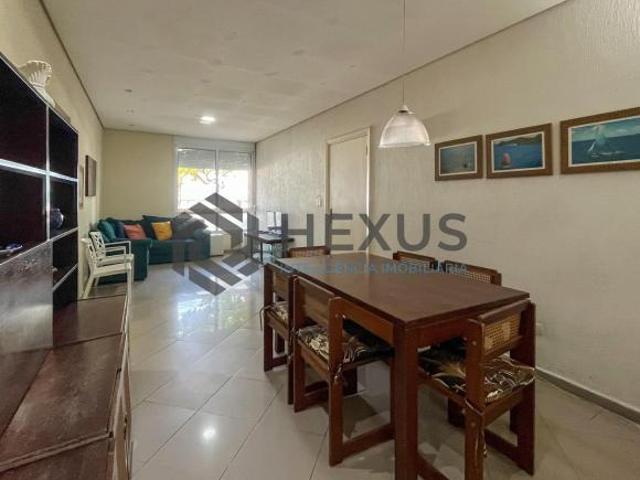 Apartamento térreo frente mar com vista mar e lazer nas Pitangueiras, Guarujá