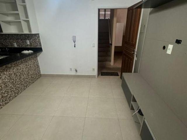 Apartamento térreo mobiliado