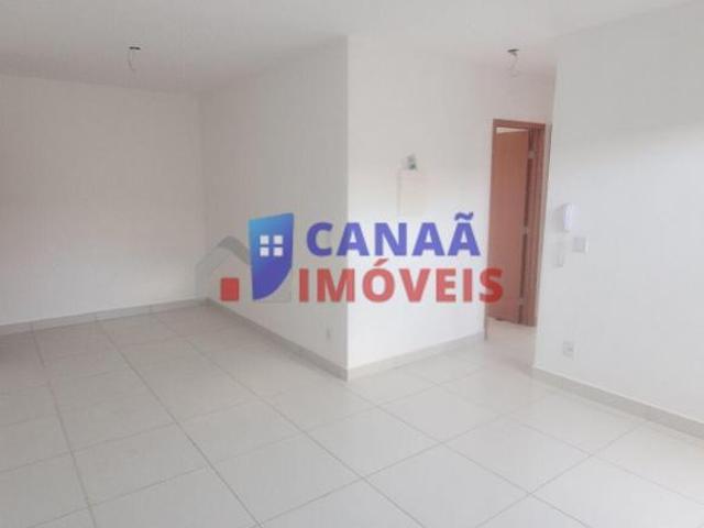 Apartamento térreo novo 2/4 c/ 1 suíte 2 áreas externas gardem à venda no bairro Novo Mundo Uberlâ
