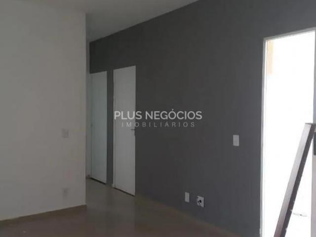 Apartamento Térreo no Condomínio Brisa do Parque 1 com Garden, 2 Quartos, Garagem, Academia, Piscina