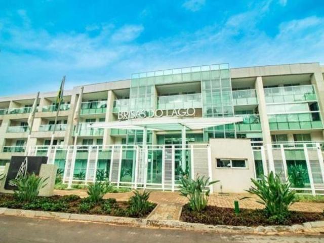 Apartamento Térreo no Brisas do Lago com Vista para o Clube de Golfe e Lazer de Resort