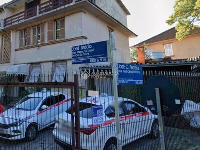 Apartamento Térreo no IAPI Residencial ou Comercial
