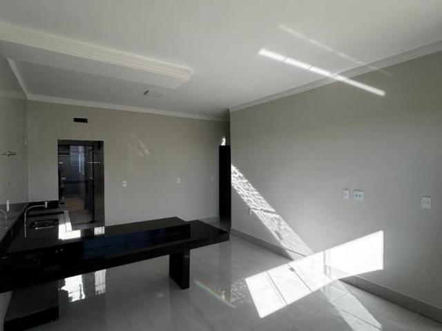 Apartamento Térreo no Jardim Botânico por R$ 350.000,00