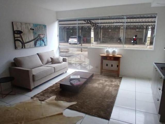 Apartamento térreo semimobiliado com 02 dormitório no bairro Bonfim