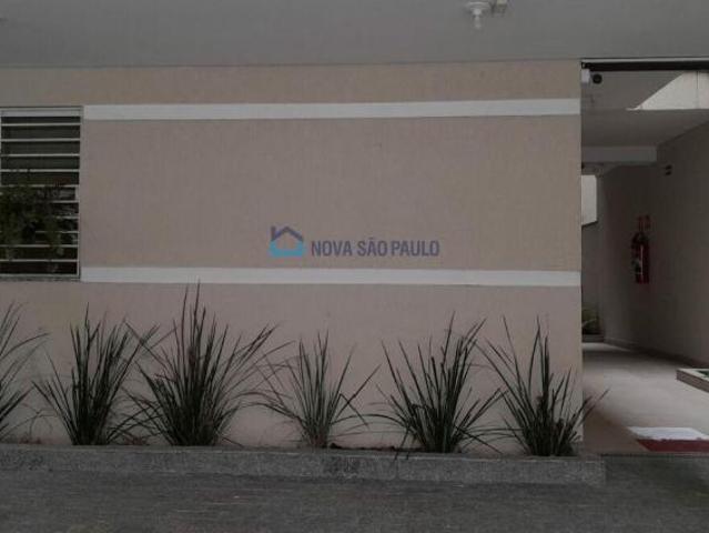 Apartamento térreo, próximo metrô Santa Cruz, semi novo, sem vaga