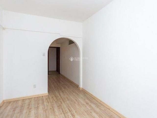 APARTAMENTO TERREO REFORMADO NA FERNANDO MACHADO