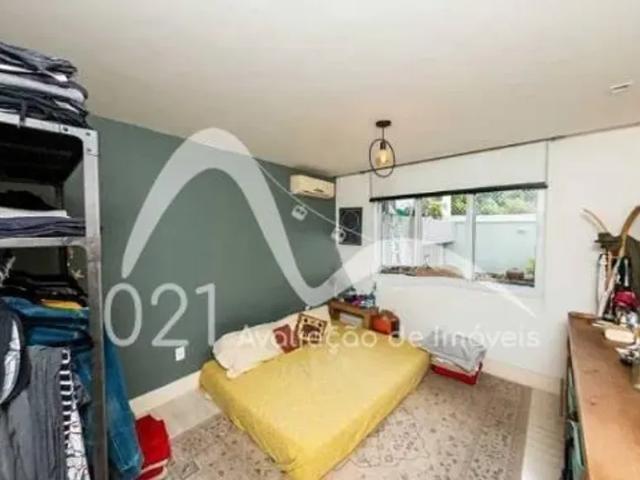 Apartamento tipo casa no coração do Leblon