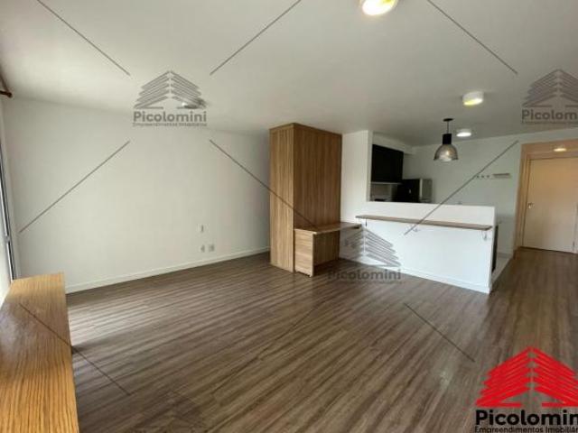 Apartamento tipo flat para locação no Luzes da Mooca, 52 m², suíte, semi mobiliado, garagem, piscina
