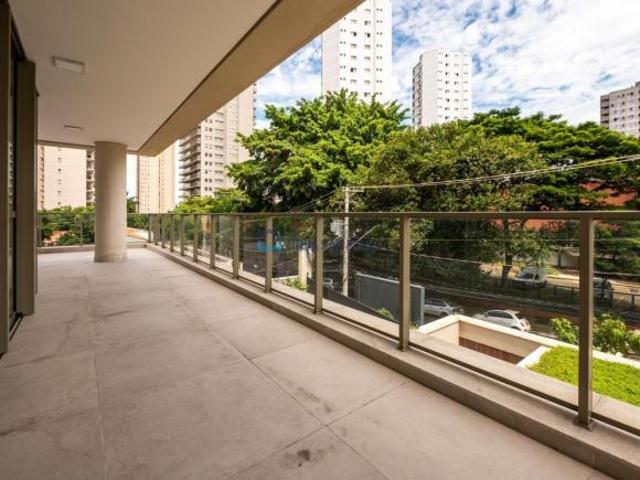 Apartamento tipo garden, um por andar, com 520m², 03 suites e 05 vagas
