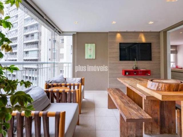 Apartamento tipo indisponível com 3 quartos, sendo 3 suítes, 168m²