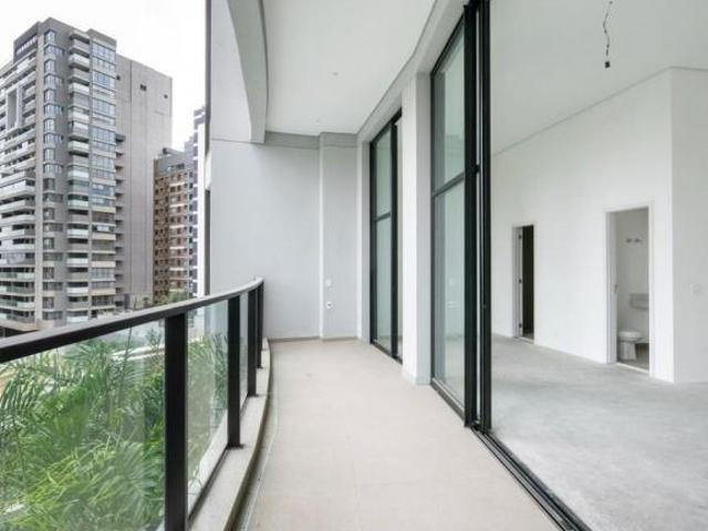 Apartamento tipo loft à venda em Moema São Paulo