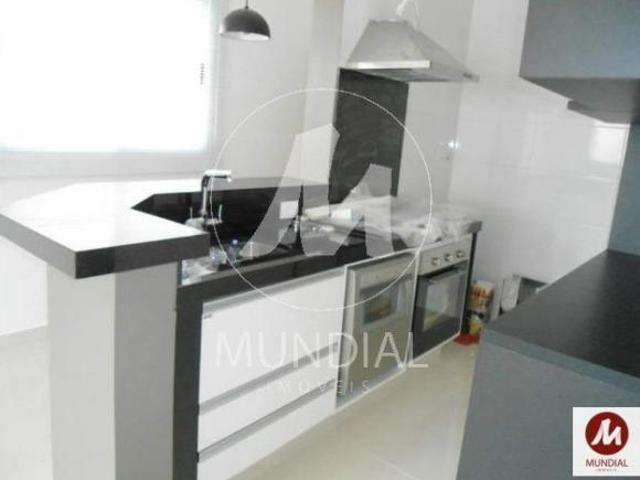 Apartamento tipo padrao 2 dormitórios/suite, cozinha planejada, em condomínio fechado