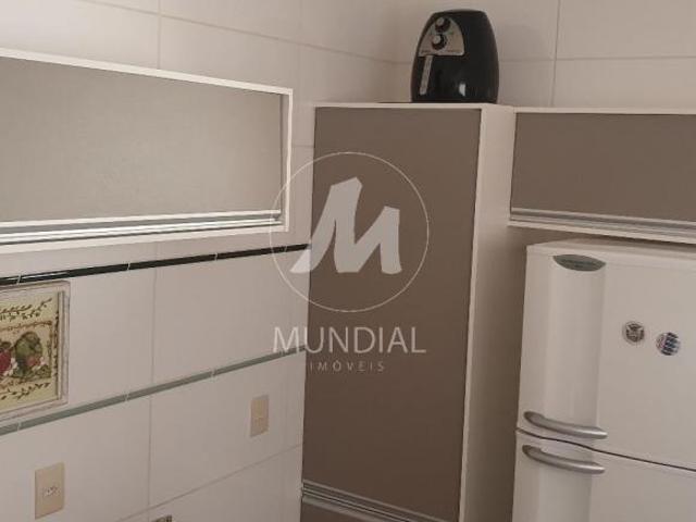 Apartamento tipo padrao 2 dormitórios/suite, cozinha planejada, em condomínio fechado