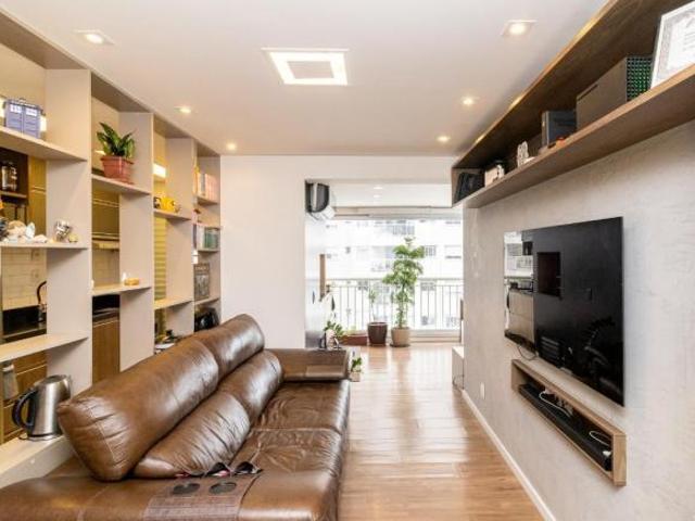Apartamento tipo para venda com 2 quartos, 70m²