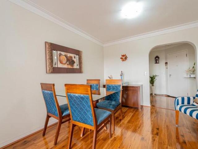 Apartamento tipo para venda com 2 quartos, 70m²