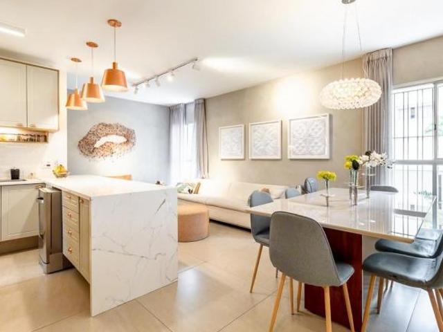 Apartamento tipo para venda com 2 quartos, 74m²