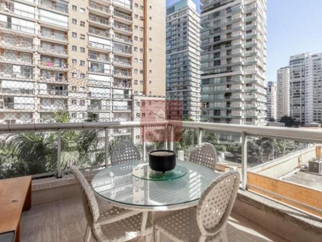 Apartamento tipo para venda com 2 quartos, 146m², 2 vagas