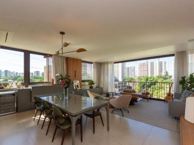 Apartamento tipo para venda com 2 quartos, 166m²