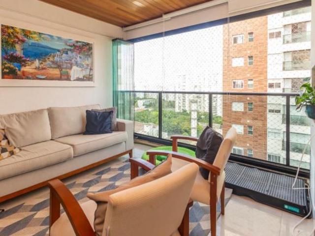 Apartamento tipo para venda com 2 quartos, sendo 1 suíte, 105m²