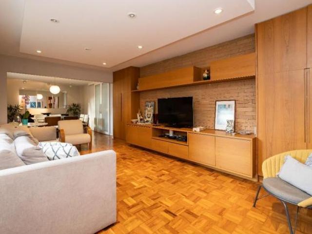 Apartamento tipo para venda com 2 quartos, sendo 1 suíte, 126m²