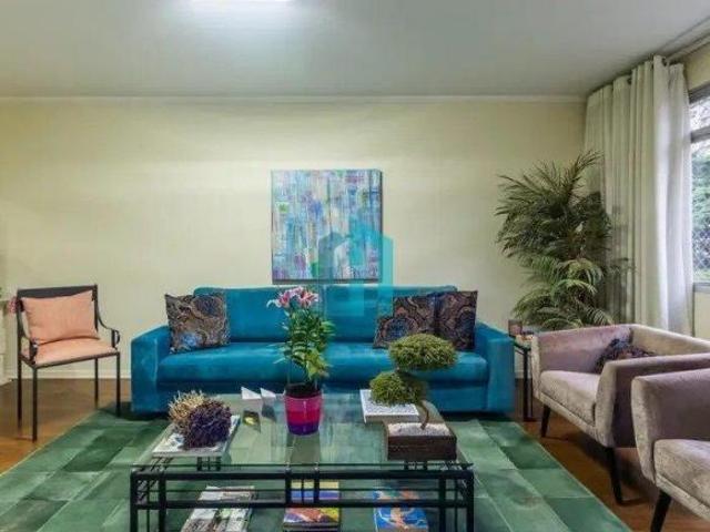 Apartamento tipo para venda com 2 quartos, sendo 1 suíte, 130m²